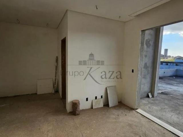 Oportunidade Casa em Condomínio Condomínio Reserva do Paratehy 3 Dormitóri