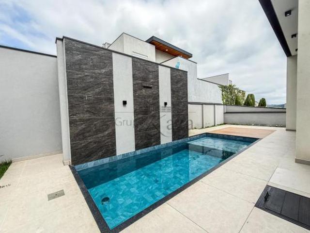Oportunidade Casa em Condomínio Condomínio Residencial Alphaville II 3 Suítes 282m², Piscina