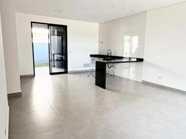 Oportunidade Casa em Condomínio Condomínio Residencial Bosque dos Manacás Jacareí 3 Dormitór