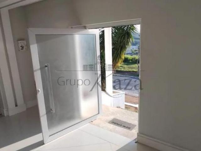 Oportunidade Casa em Condomínio Condomínio Terras de Santa Helena 4 Dormitórios 427m²