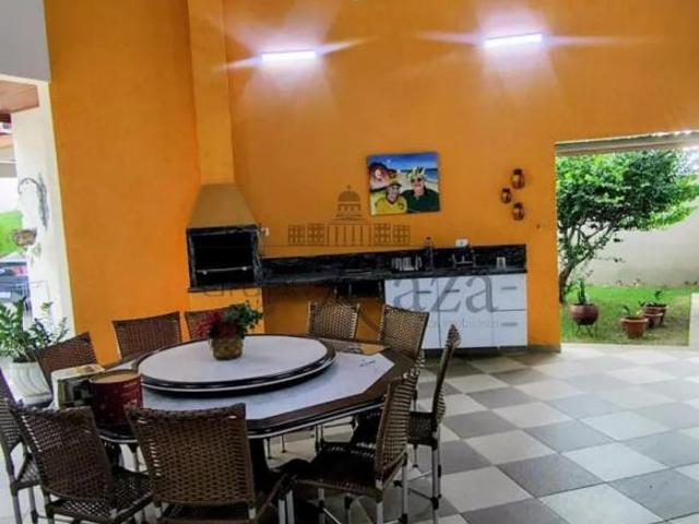 Oportunidade Casa em Condomínio Condomínio Terras de Santa Helena Jacareí 3 Dormitórios 27