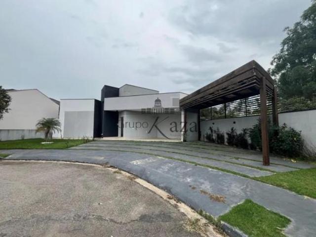 Oportunidade Casa em Condomínio Condomínio Terras do Vale 3 Dormitórios 140m² Estuda Permu