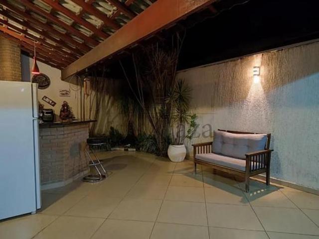 Oportunidade Casa em Condomínio Jacareí Condomínio Ventana 2 Dormitórios 138m²