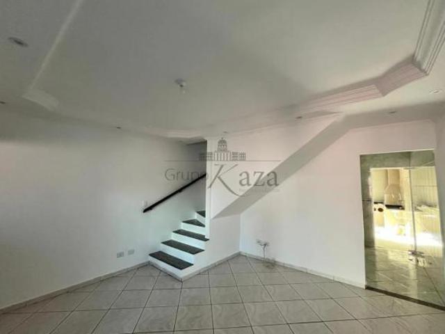 Oportunidade Casa em Condomínio Jacareí Condomínio Quinta dos Esteves Jardim Califórnia 2