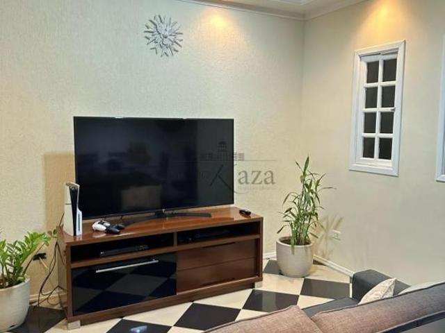 Oportunidade Casa em Condomínio Jardim Uirá Bell Park 3 Dormitórios 145m²