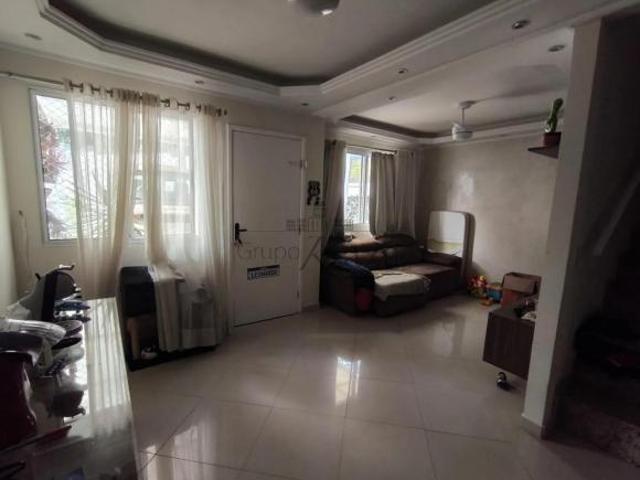 Casa em Condomínio Jardim América Village Campo Felice 3 Dormitórios 178m²