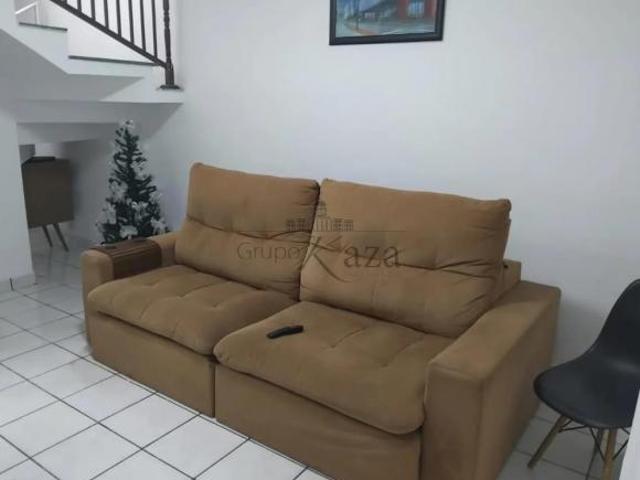 Oportunidade Casa em Condomínio Jardim Califórnia Condomínio Bosque dos Ipês 3 Dormitórios