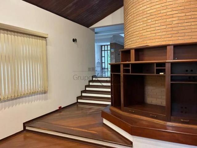 Oportunidade Casa em Condomínio Jardim das Colinas Condomínio Aquarius I 4 Dormitórios 540
