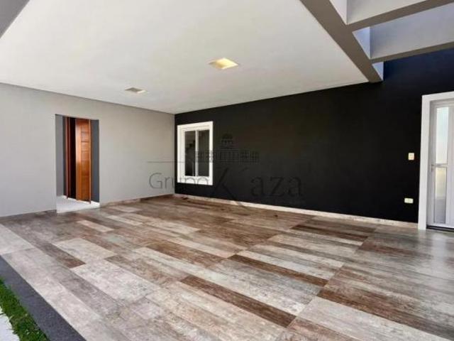 Oportunidade Casa em Condomínio Jardim do Golfe 4 Dormitórios 330m²
