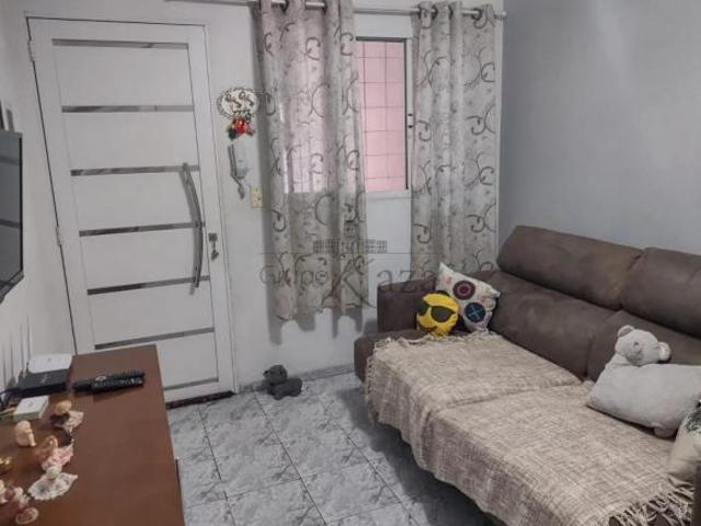 Oportunidade Casa em Condomínio Jardim Paraíso Bosque das Aroeiras 2 Dormitórios 65m²