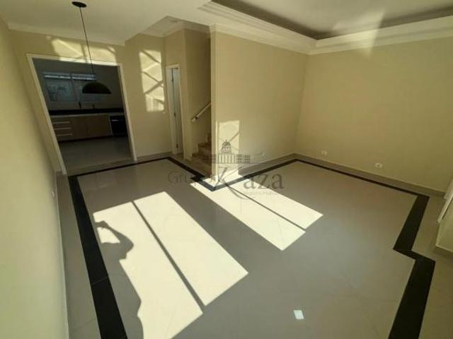 Oportunidade Casa em Condomínio Jardim Santa Maria Residencial Vila Figuei