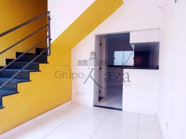 Oportunidade Casa em Condomínio Jardim Santa Marina Residencial Villaggio Del Sol 2 Dormitór