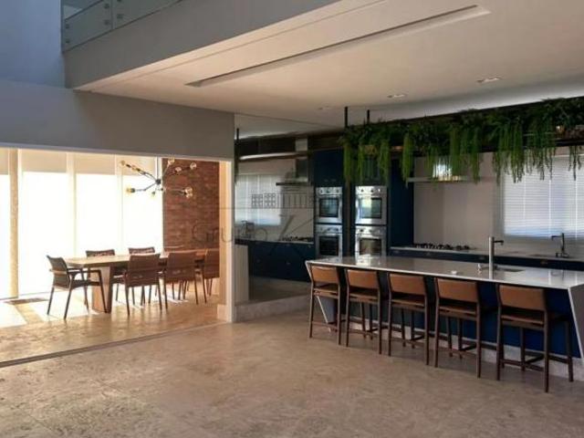 Oportunidade Casa em Condomínio Putim Condomínio Verana 3 Dormitórios 320m²