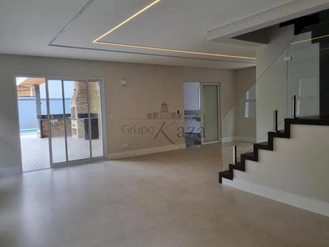 Oportunidade Casa em Condomínio Residencial Altos da Serra I Urbanova 3 Dormitórios 264m²