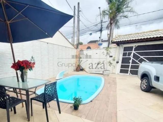 Oportunidade Casa em Condomínio Residencial Ana Maria 3 Dormitórios 257m²