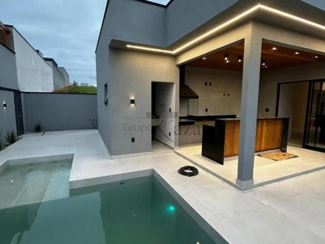 Oportunidade Casa em condomínio Residencial Colinas Condomínio Santa Mônica 185m²
