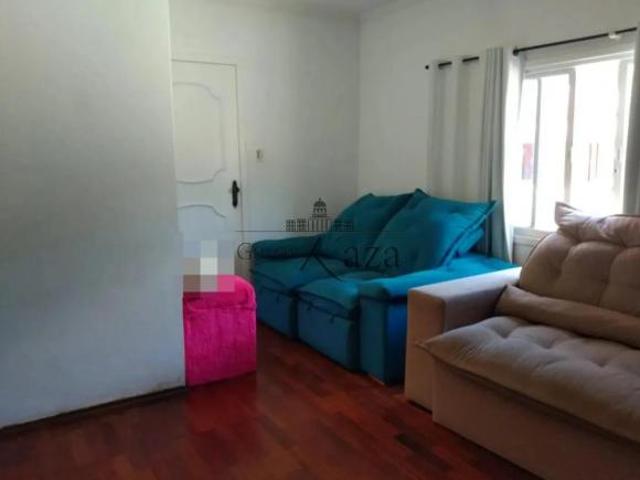 Oportunidade Casa em Condomínio Residencial Eldorado Urbanova 3 Dormitórios 136m² Estuda