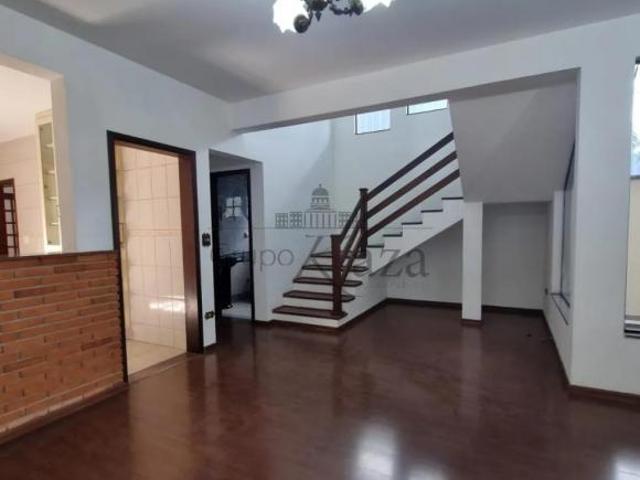 Oportunidade Casa em Condomínio Residencial Eldorado 3 Dormitórios 220m² Estuda Permuta