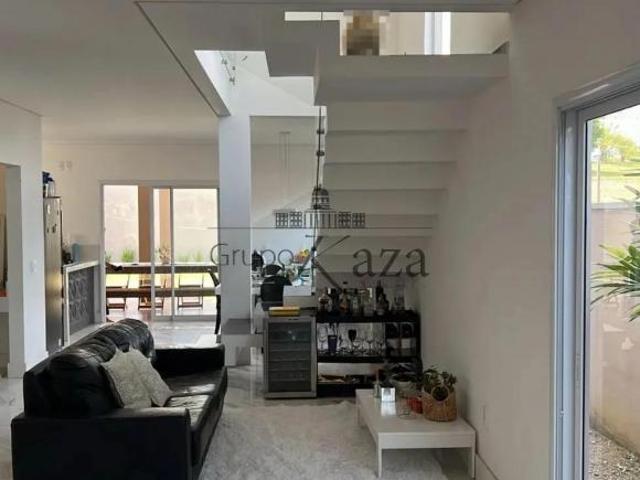 Oportunidade Casa em Condomínio Residencial Floradas do Paratey Urbanova 3 Dormitórios 330
