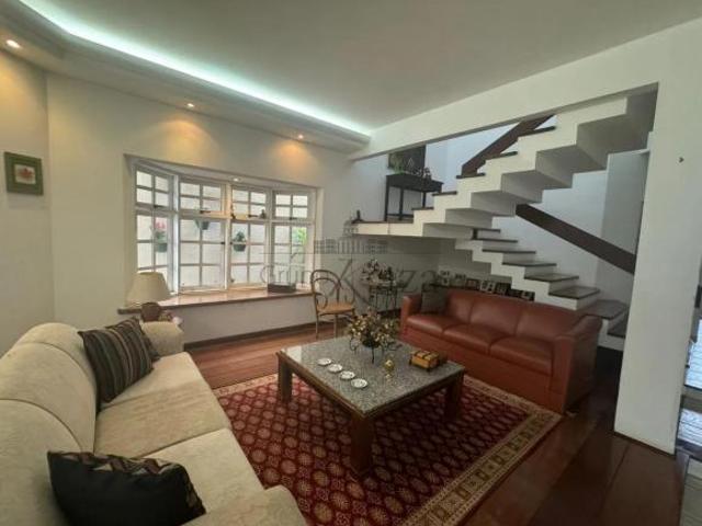 Oportunidade Casa em Condomínio Residencial Jardim das Colinas Jardim das Colinas 4 Dormitór
