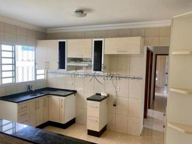Oportunidade Casa em Condomínio Residencial São Lourenço Jardim Colônia Jacareí 2 Dormitór