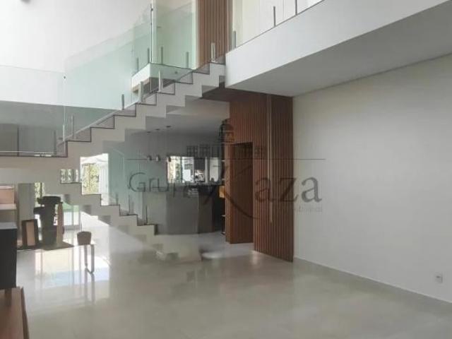 Oportunidade Casa em Condomínio Sunset Garden Jardim Califórnia 3 Suítes 238m²