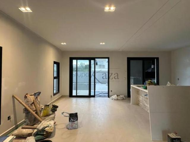 Oportunidade Casa em Condomínio Urbanova Altos da Serra VI 4 Dormitórios 250m²