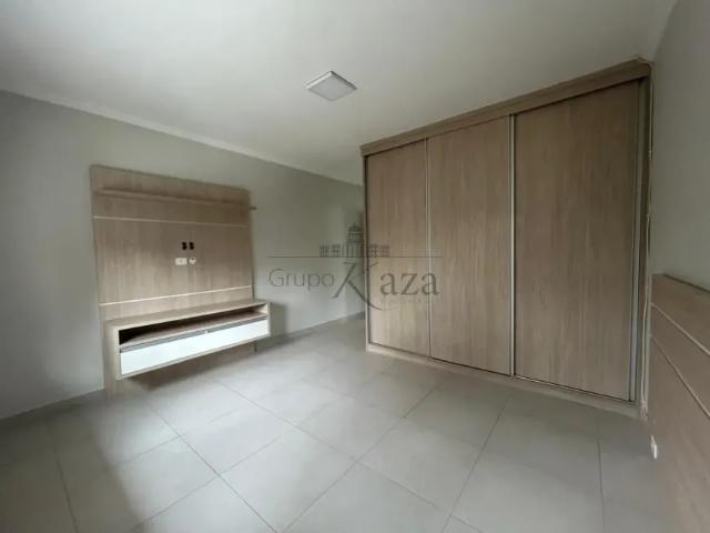Oportunidade Casa em Condomínio Urbanova Condomínio Altos da Serra III 4 Dormitórios 230m²