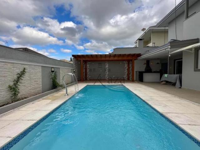 Oportunidade Casa em Condomínio Urbanova Condomínio Altos da Serra V 4 Dormitórios 268m²