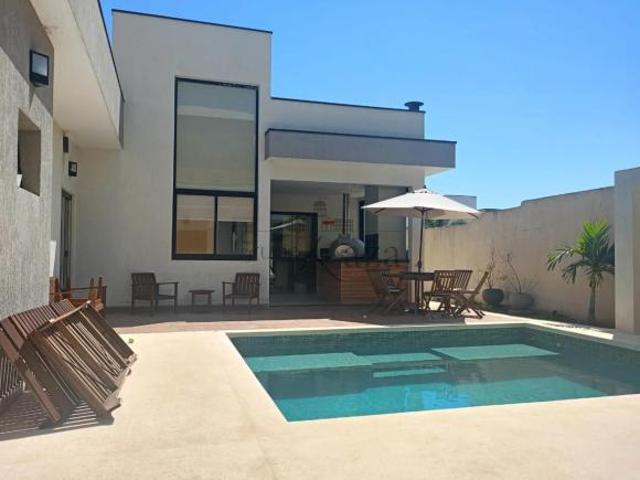 Oportunidade Casa em Condomínio Urbanova Condomínio Jaguary 3 Dormitórios 228m²