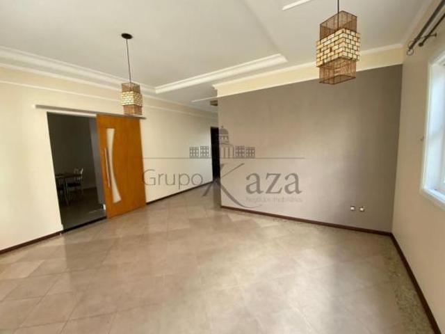 Oportunidade Casa em Condomínio Urbanova Condomínio Morada da Serra 5 Dormitórios 366m²