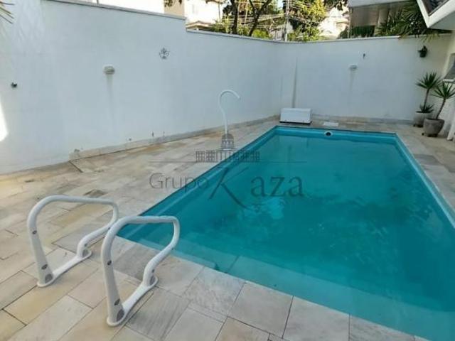 Oportunidade Casa em Condomínio Urbanova Condomínio Residencial Altos da Serra IV 3 Dormitór