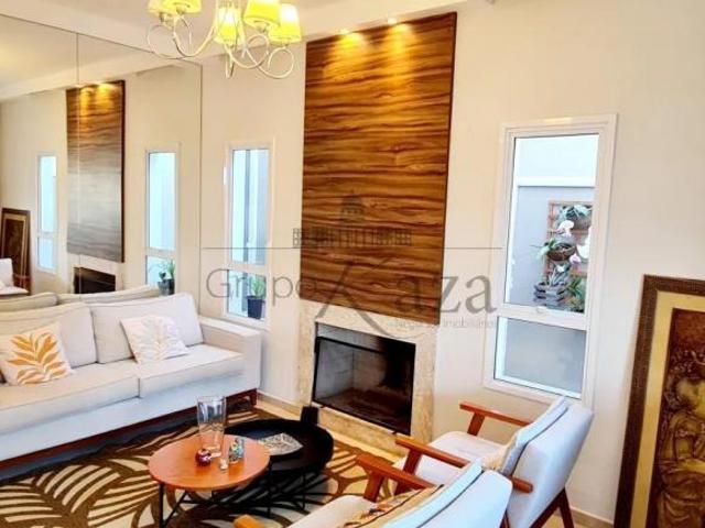 Oportunidade Casa em Condomínio Urbanova Floradas da Serra 3 Suítes 310m²