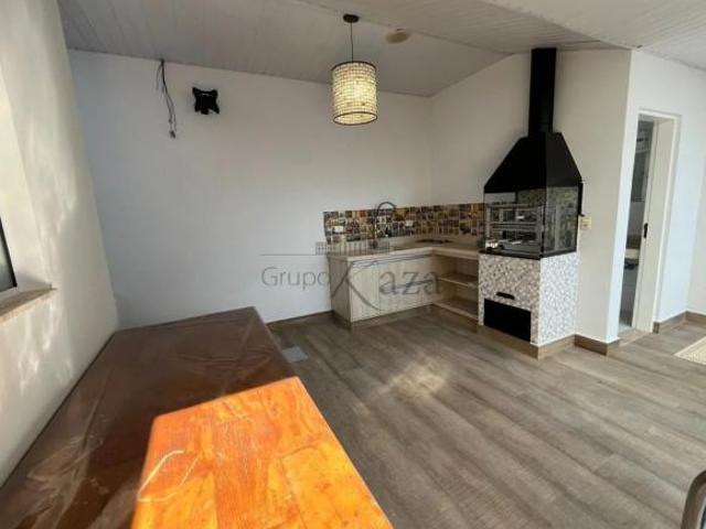 Oportunidade Casa em Condomínio Urbanova IV A Altos da Serra III 4 Dormitórios 250m²
