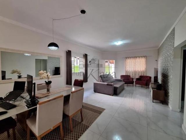 Oportunidade Casa em Condomínio Urbanova Residencial Eldorado 3 Dormitórios 175m²