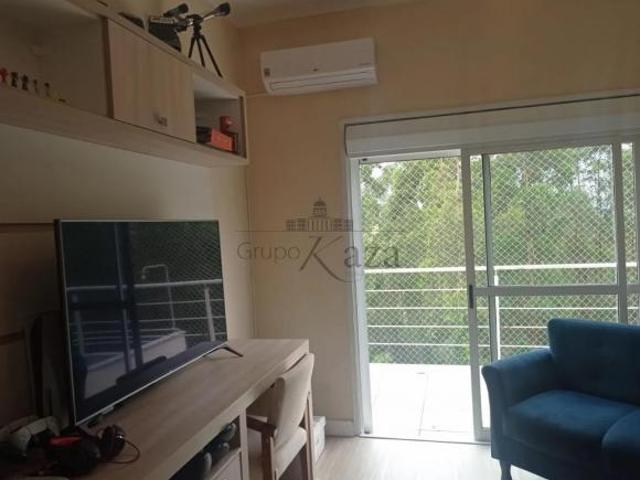 Oportunidade Casa em Condomínio Urbanova Residencial Floradas da Serra 3 Dormitórios 288m²