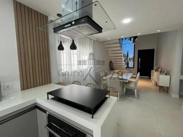 Oportunidade Casa em Condomínio Urbanova Residencial Floradas do Paratey 3 Suítes 210m²