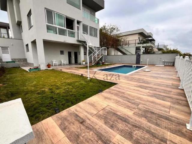 Oportunidade Casa em Condomínio Urbanova Residencial Jaguary 3 Suítes 433m² Estuda permu