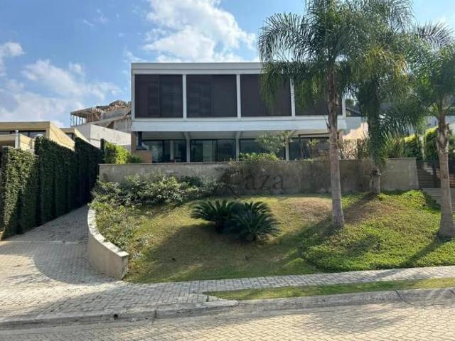Oportunidade Casa em Condomínio Urbanova Residencial Reserva do Paratehy 4 Dormitórios 385