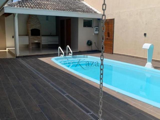 Oportunidade Casa em Condomínio Villa Branca Residencial Villa Branca I 4 Suítes 350m²