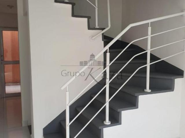 Oportunidade Casa em Condomínio Villa Cambuí Monte Castelo 2 Dormitórios 60m²