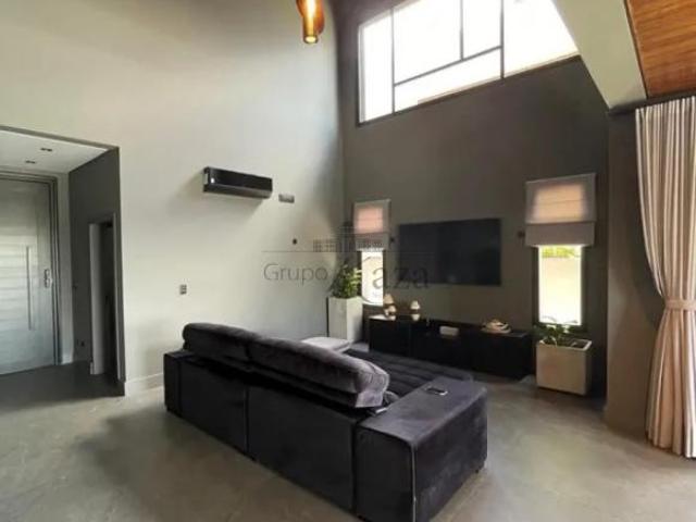 Oportunidade Casa em construção Condomínio Residencial Jaguary Urbanova 4 Dormitórios 400m