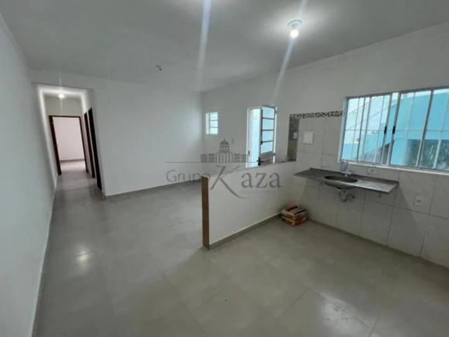 Oportunidade Casa em Construção Bandeira Branca 2 Dormitórios 57m²