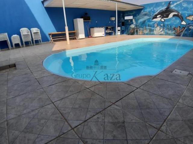 Oportunidade Casa Eugenio de Melo 2 Dormitórios 100 m²