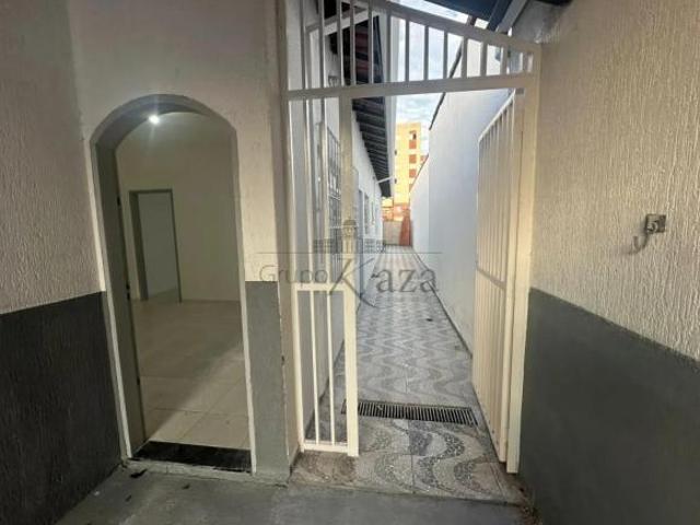 Oportunidade Casa Geminada Jardim Oriente 90m² 3 Dormitórios