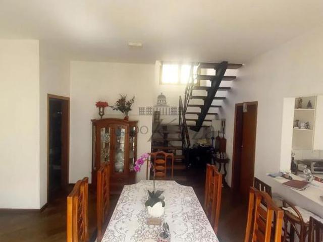 Oportunidade Casa Jacareí Centro 4 Dormitórios 311m²