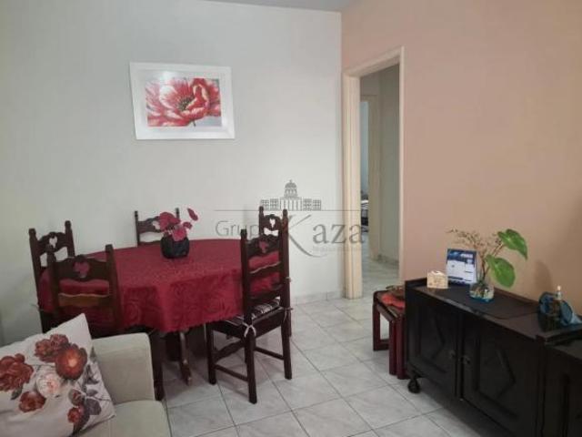 Oportunidade Casa Jardim Califórnia 2 Dormitórios 102m²