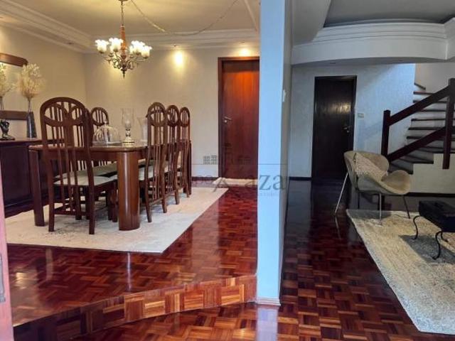 Oportunidade Casa Jardim Apolo II 4 Dormitórios 309m²