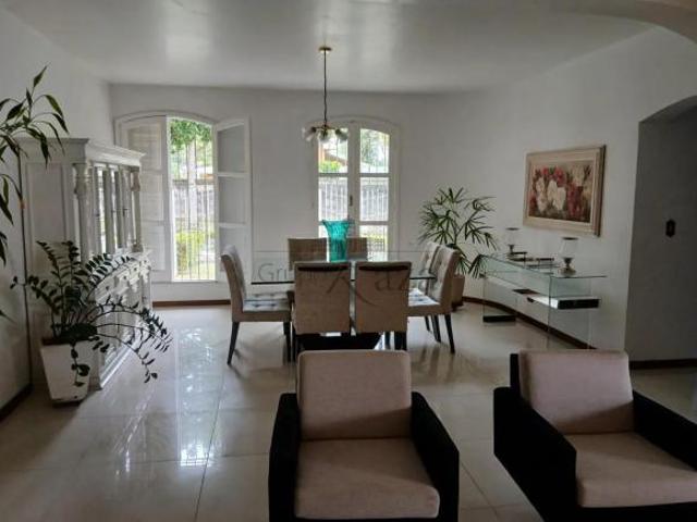 Oportunidade Casa Jardim Apolo São José dos Campos 5 Dormitórios 500m² Estuda Permuta