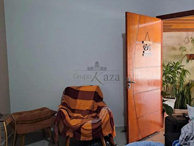 Oportunidade Casa Jardim dos Bandeirantes 4 Dormitórios 175m²